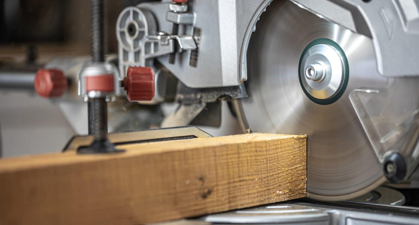 Präzise Verbindungen für perfekte Winkel • Zuschnittprofi.de